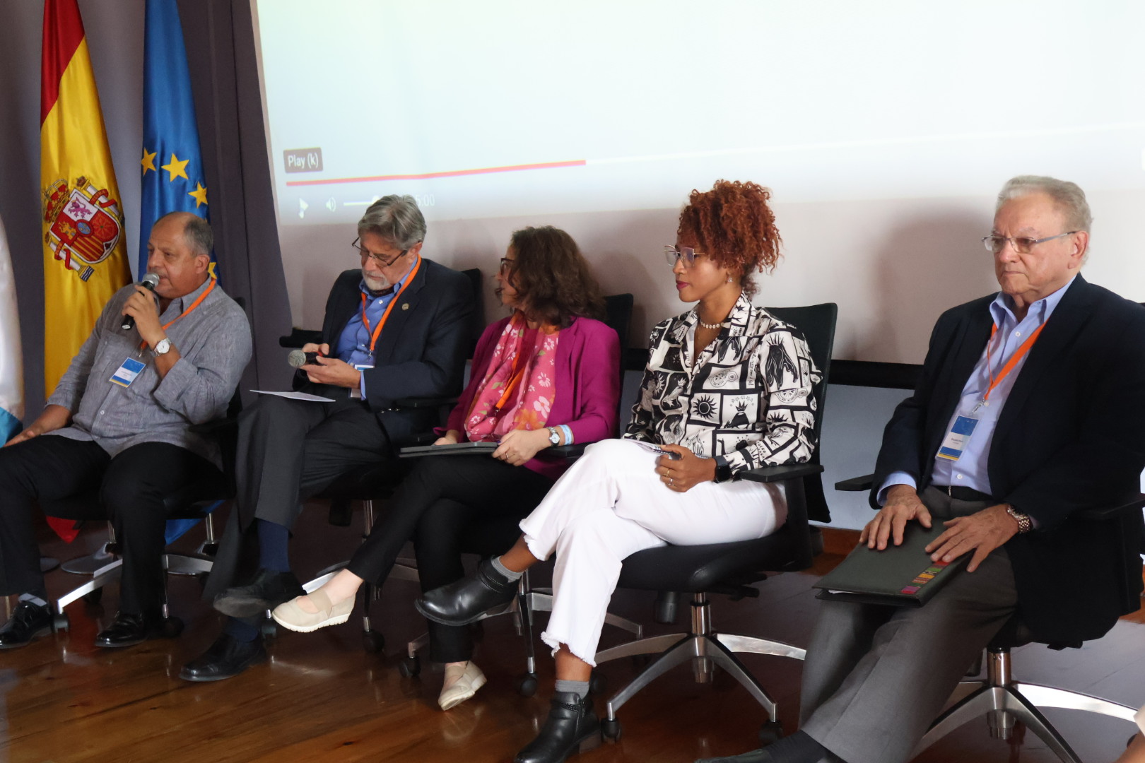 Las luces y sombras de la democracia en América Latina y el Caribe